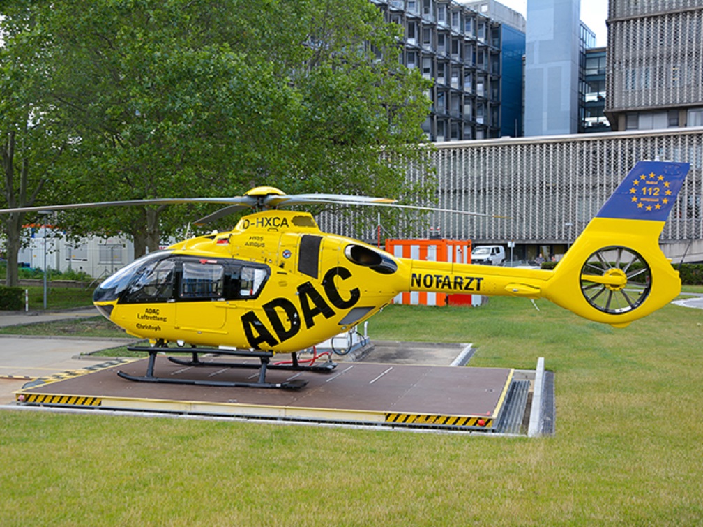 ADAC Luftrettung stell modernsten Rettungshubschrauber in Berlin