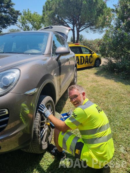 ADAC Straßenwacht: Gelbe Engel helfen in Frankreich
