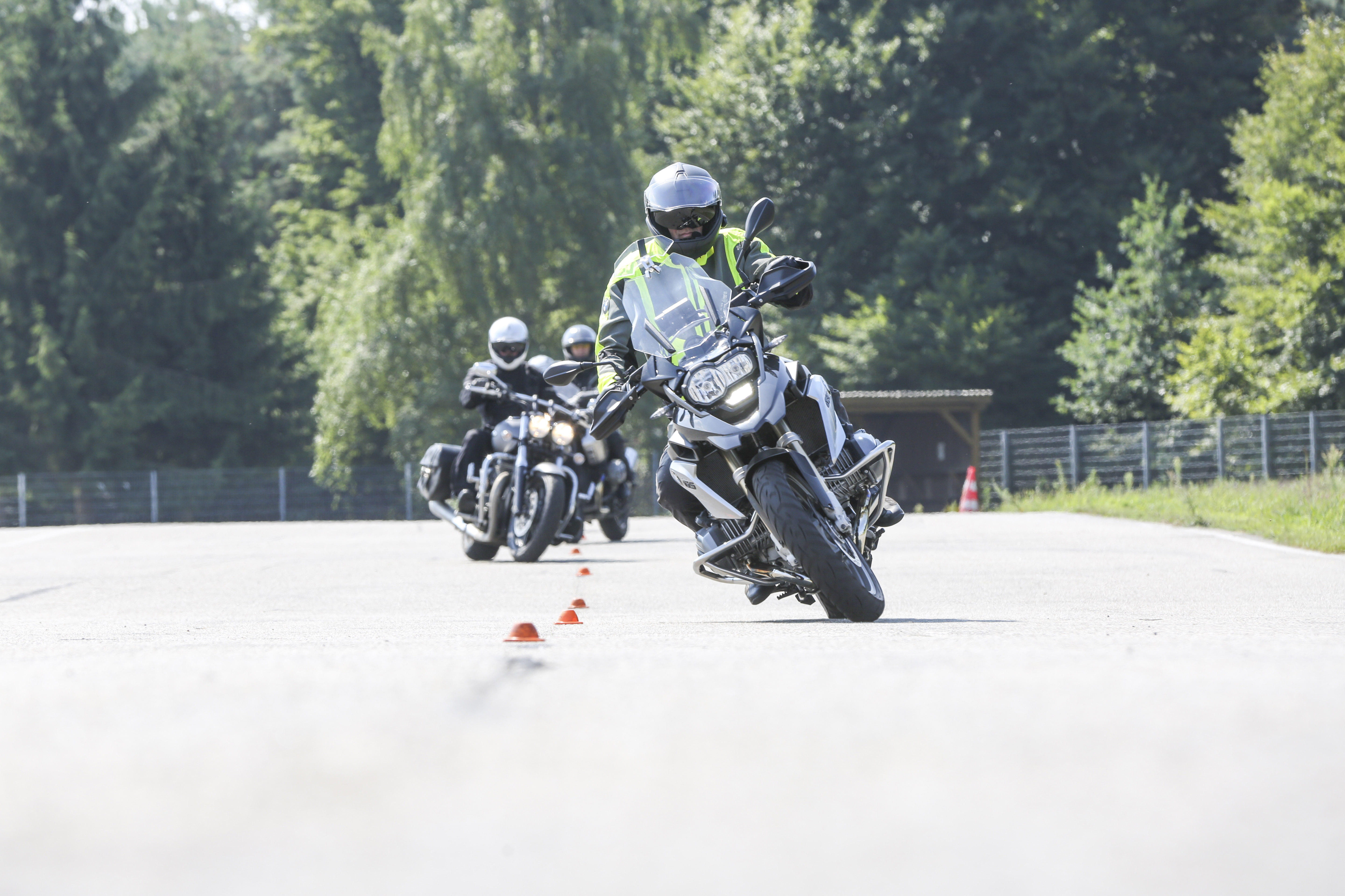 ADAC Safety Ride powered by MOTORRAD Action Team: Erst trainieren, dann ...