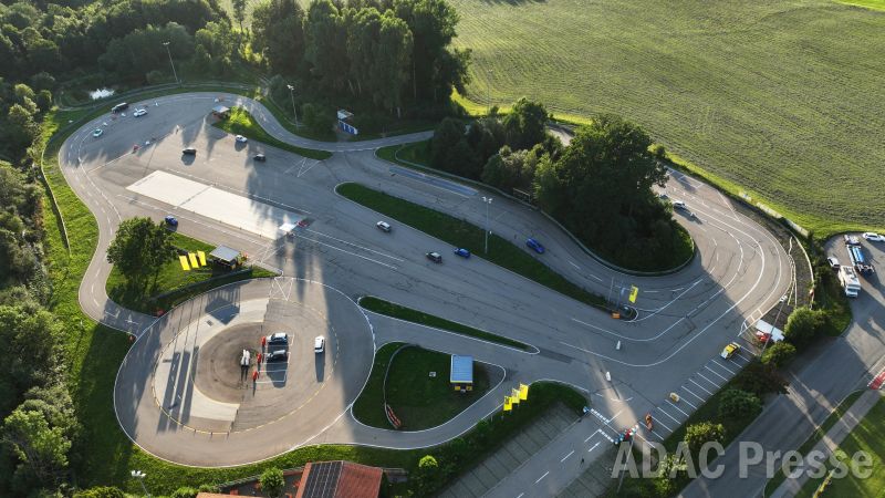 Adac Verkehrsbungsplatz Leonberg
