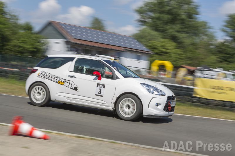 ADAC Clubsport Rallye Sprint Cup: Serie für Motorsport-Nachwuchs ab 15 ...